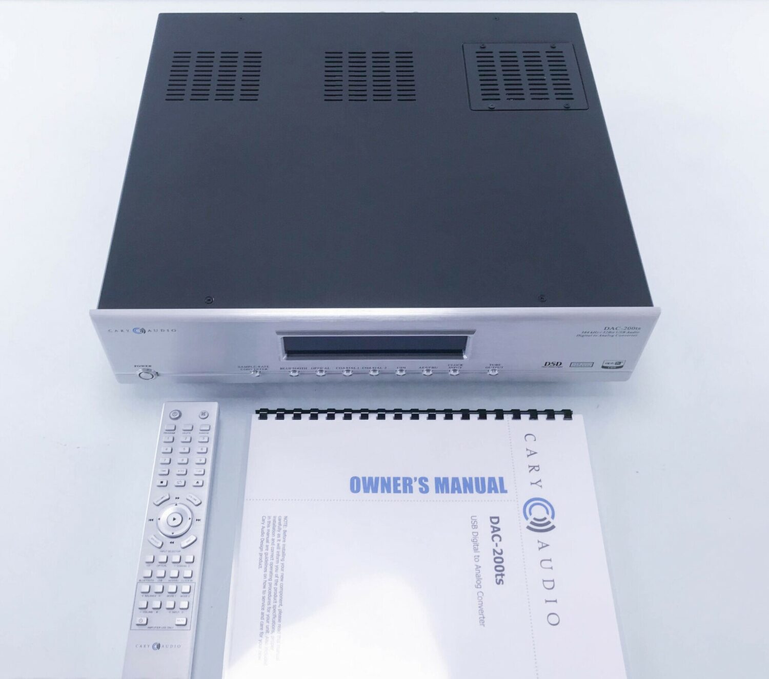 Cary Audio DAC-200ts (Silver) + 2 Telefunken Valves (R10k) - Audio Exchange